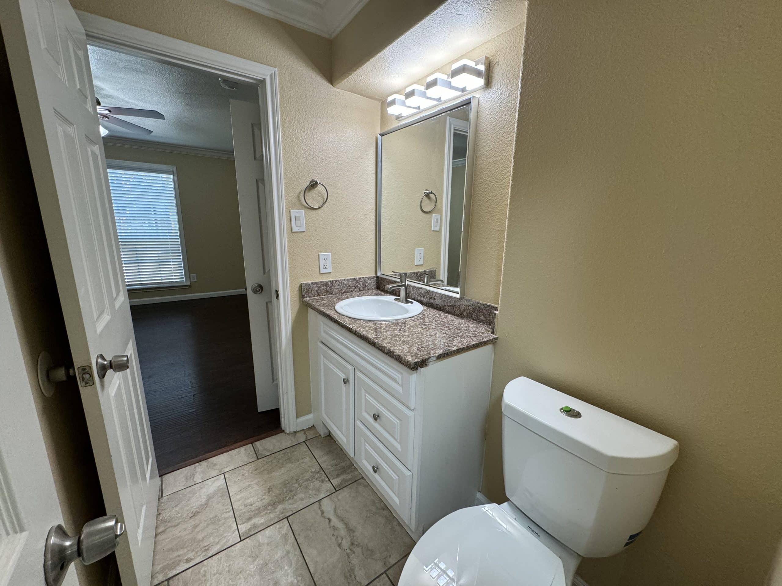 Two Bedroom Apartments for Rent in Houston with 1.5 Baths - Westview ...